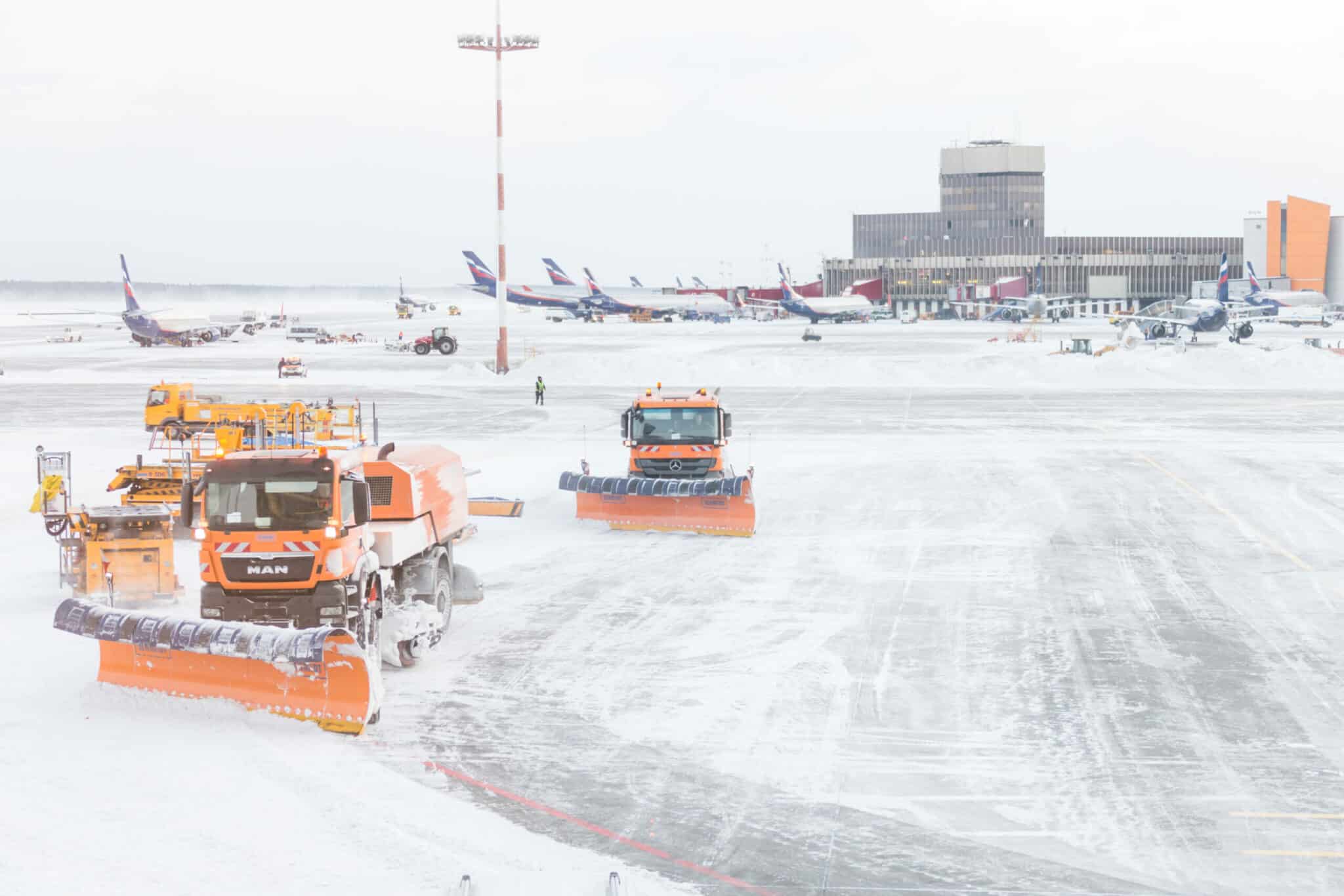 Can Planes Fly In A Winter Storm Warning? (2026 Travel Tips)